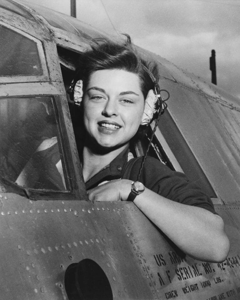 The Best 5 Books Inspired by True Stories of Women Aviators in History