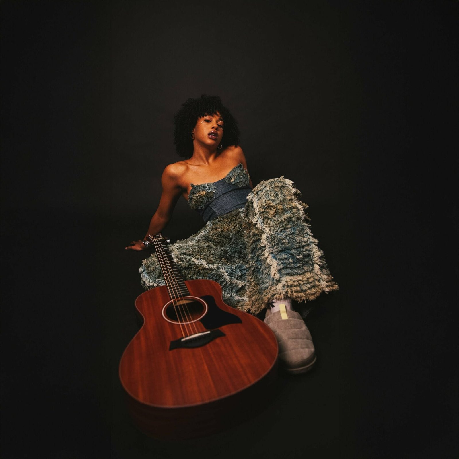 Dinaa’s EP "Finalement" : A Masterful Blend of Soul, Folk, and Emotion ...